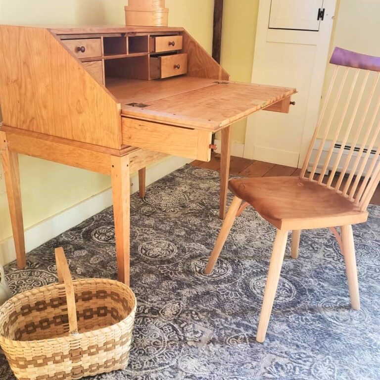 Shaker Drop-Front Desk || Shaker Style