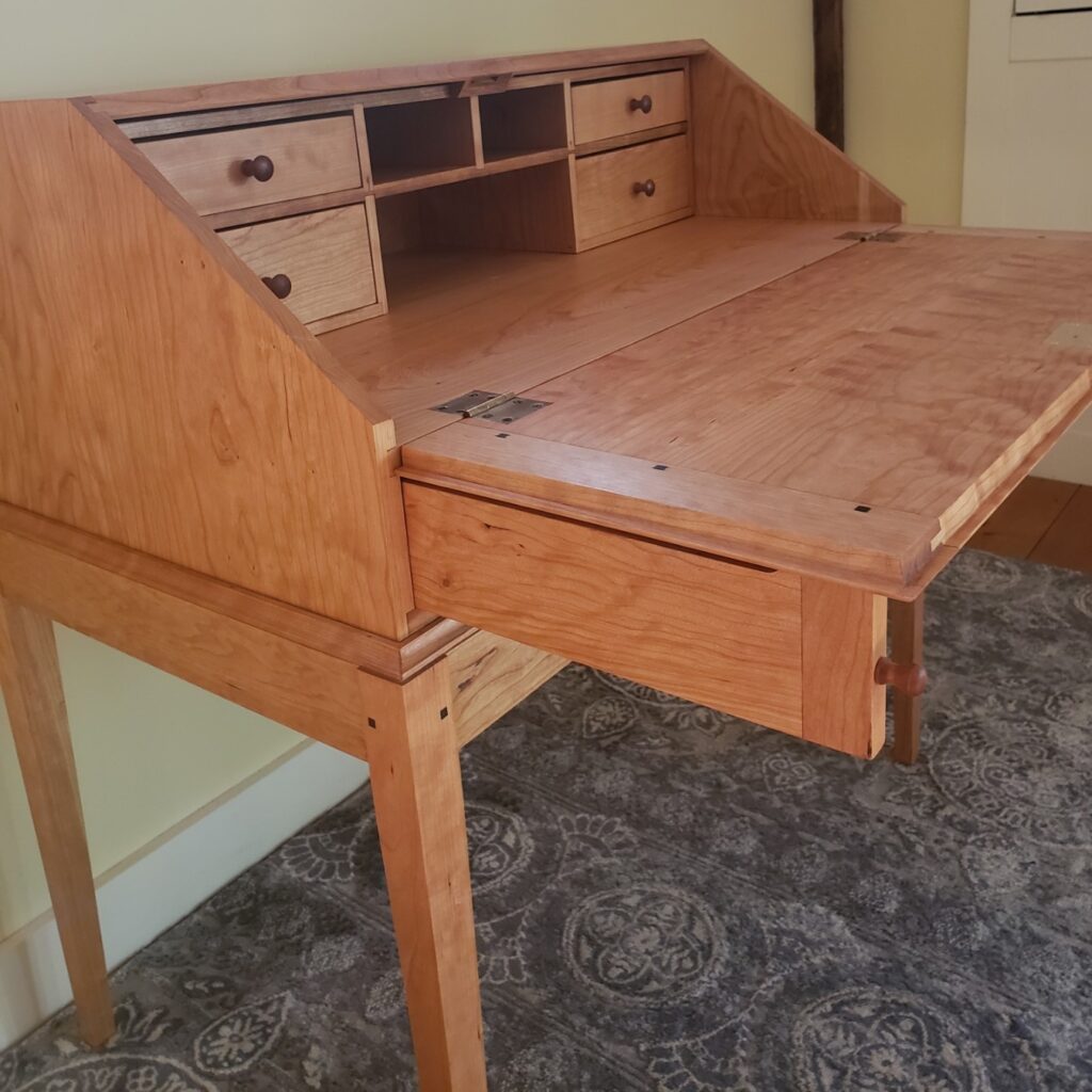 Shaker Drop-Front Desk || Shaker Style